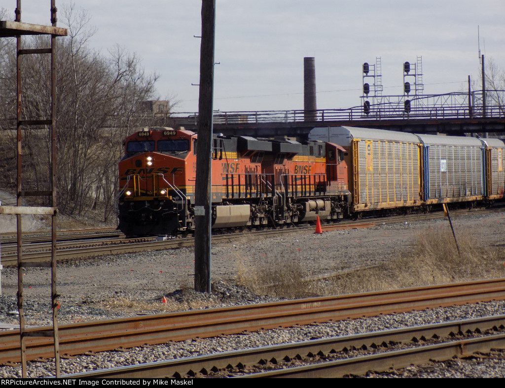 BNSF 6949